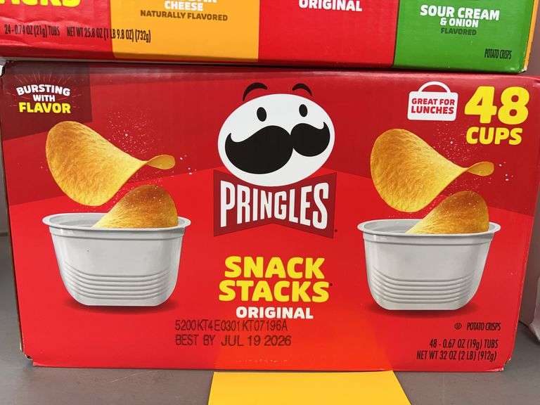 (2) BOXES OF PRINGLES - Earl's Auction Company