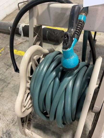 HOSE MOBILE HOSE REEL W/ HOSE - Earl's Auction Company