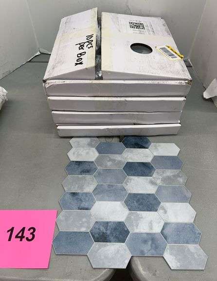 (4) BOXES OF WALL TILING (10PCS PER BOX) - Earl's Auction Company