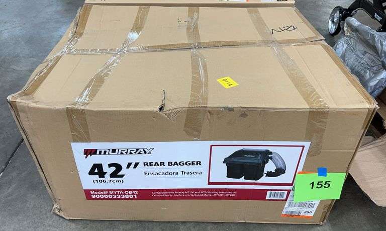 MURRAY 42" REAR BAGGER IN BOX - Earl's Auction Company
