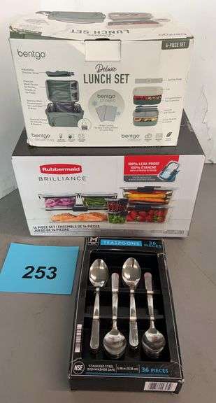 3PC KITCHEN LOT - SPOONS, FOOD STORAGE & LUNCH SET - Earl's Auction Company