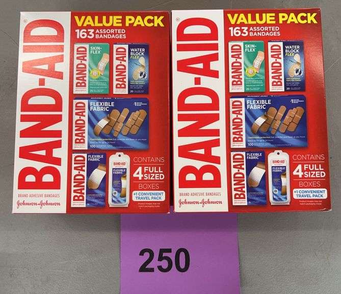 (2) BOXES OF BAND AIDS - Earl's Auction Company