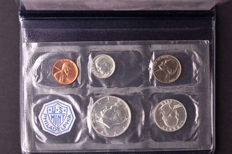A Tribute to John F Kennedy 1964 5 Coin set in Album with Display Card ...