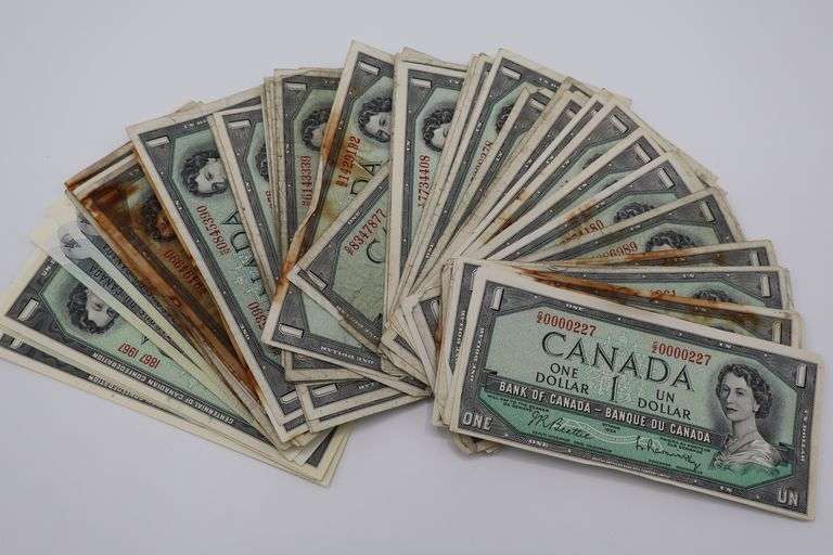 Hoard of 90 Bank of Canada $ Notes - Found in the Wall of a House - see ...