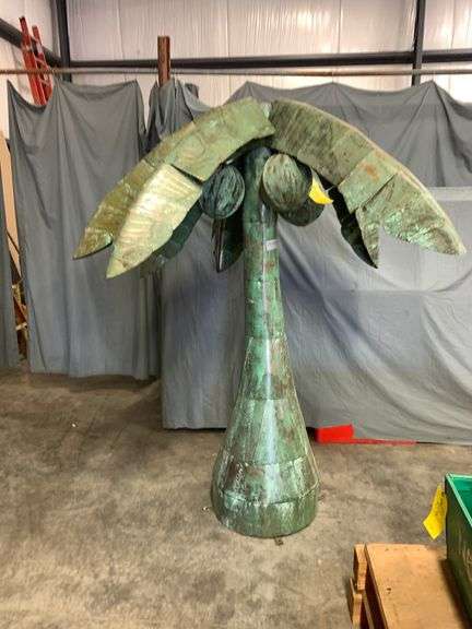 METAL PALM/COCONUT TREE - EK Auctioneers LLC