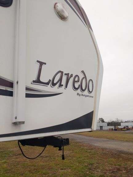 2012 LAREDO KEYSTONE 5TH WHEEL CAMPER - EK Auctioneers LLC