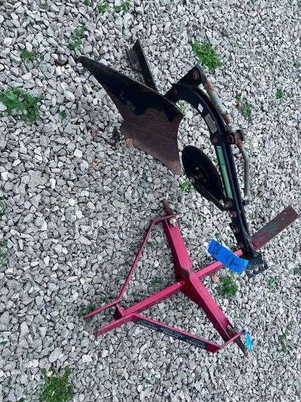 1ROW LAY OFF PLAW & 1ROW SOD BUSTER - EK Auctioneers LLC