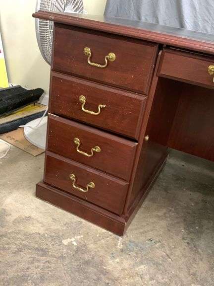 Executive Desk - EK Auctioneers LLC