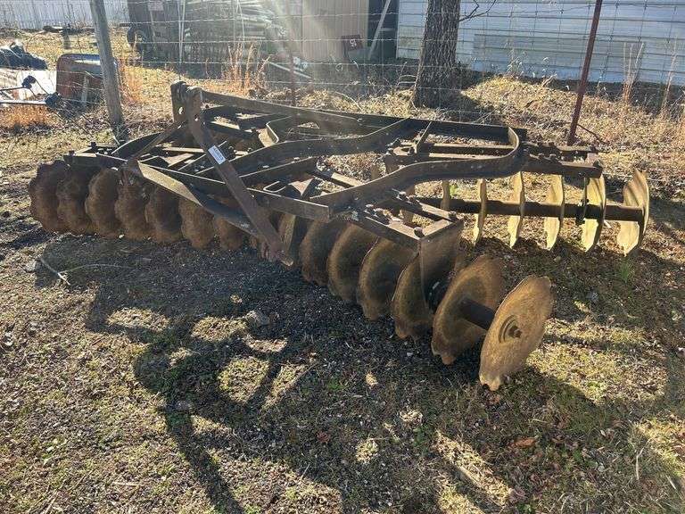 10' DISC HARROW - EK Auctioneers LLC