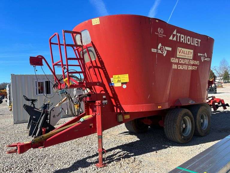 TRIOLIET MODEL 2-1600 SM2-16-ZKT FEED MIXER - EK Auctioneers LLC