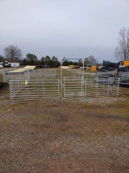 QTY (10) 8' SHEEP & GOAT CORRAL PANELS W/ (1) 4' WALK THRU - EK ...