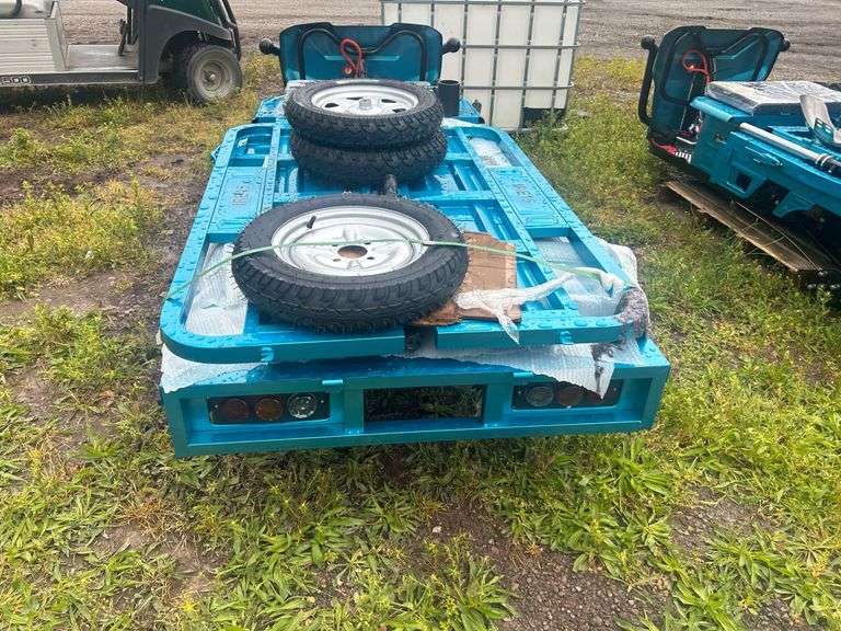 UNUSED IRET 15 ELECTRIC TRICYCLE W/ BED - EK Auctioneers LLC