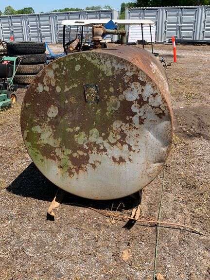 FUEL TANK WITH RUNNERS - EK Auctioneers LLC