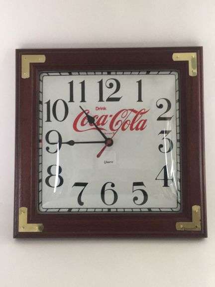 Vintage Hanover Coca-Cola Analog Clock - ATL Auctions