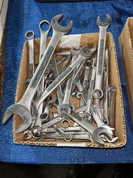 Craftsman wrenches - Auction Services LTD