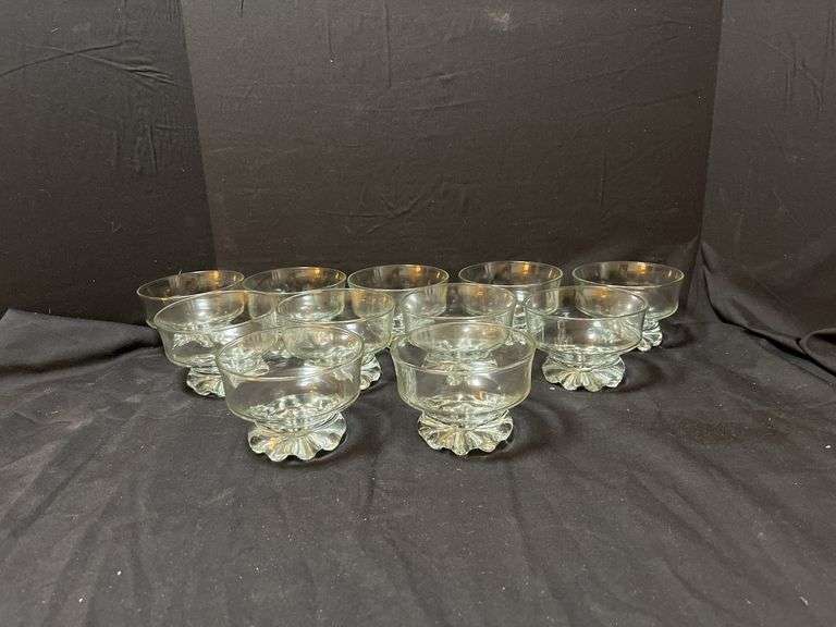 Dessert dishes - Auction Services LTD