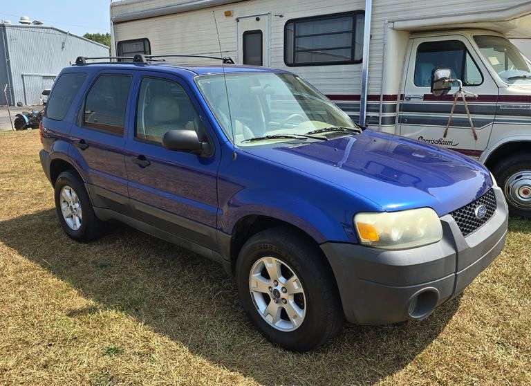 2005 Ford Escape - Auction Services LTD