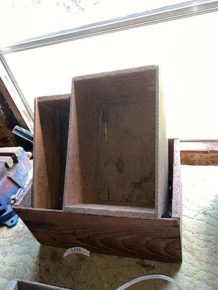 Wooden boxes - Auction Services LTD