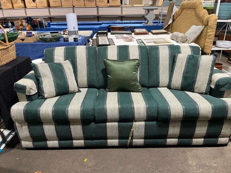 La-Z-Boy Sofa - Auction Services LTD