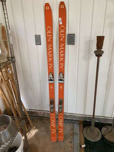 Skiis - Auction Services LTD