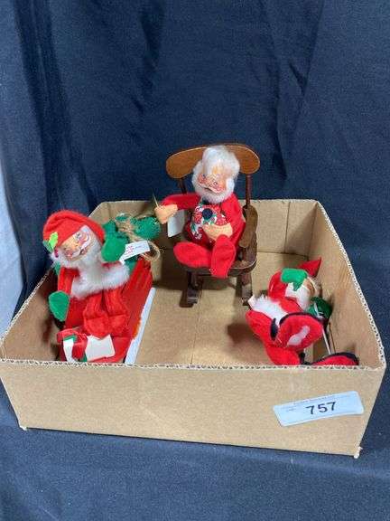 Annalee dolls - Auction Services LTD