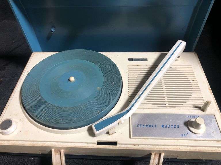 Vintage Channel Master record player - Auction Services LTD