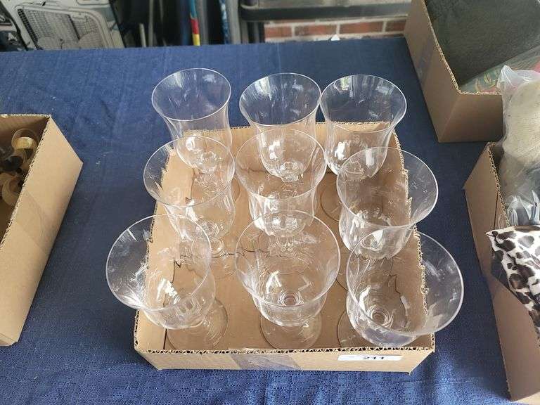 Crystal stemware - Auction Services LTD