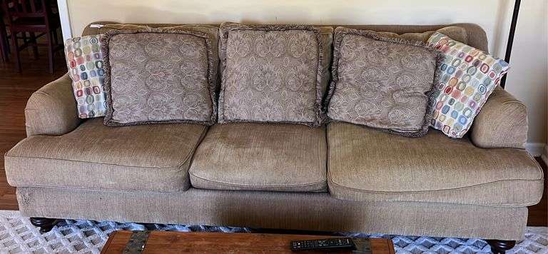 Sofa - Auction Services LTD