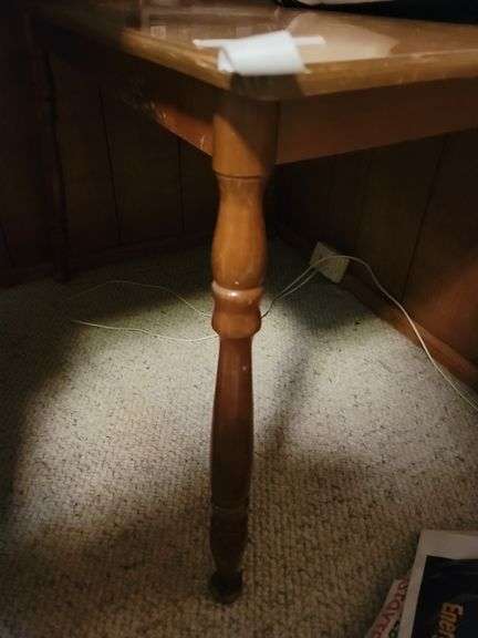 Small table - Auction Services LTD