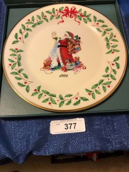 Lenox Christmas plate - Auction Services LTD Lenox Christmas plate - Auction Services LTD