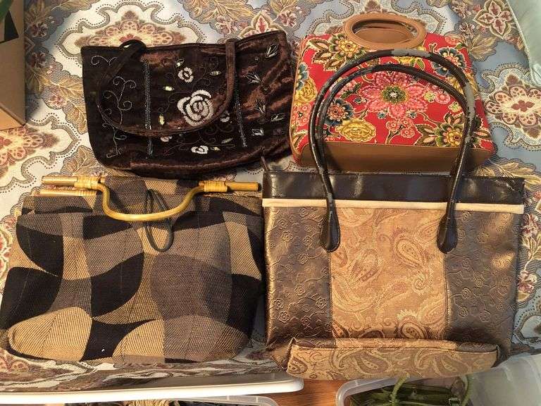 Handbags - Auction Services LTD