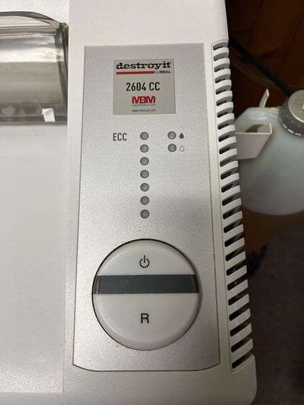 DESTROYIT 2604 CC Cross Cut Paper Shredder with Oiler - Auction Services LTD