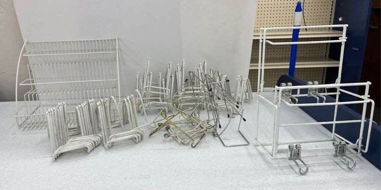 Vinyl wire stands - Auction Services LTD