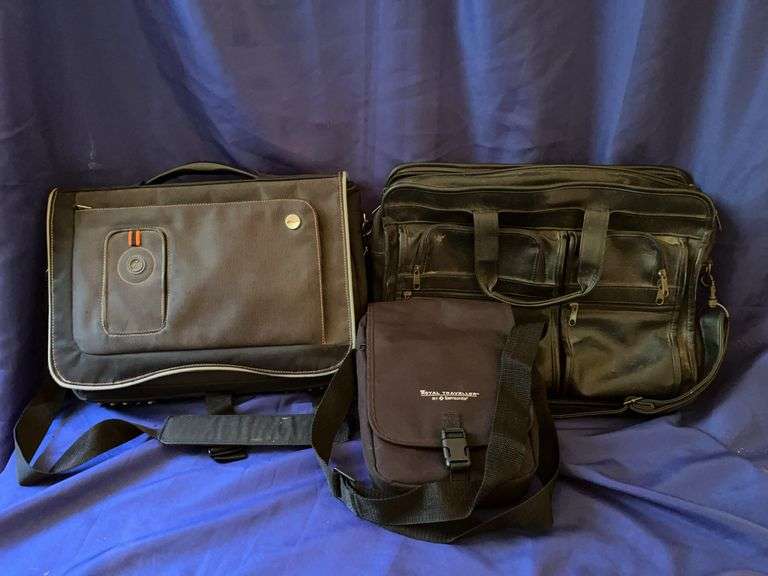 Computer bags - Auction Services LTD