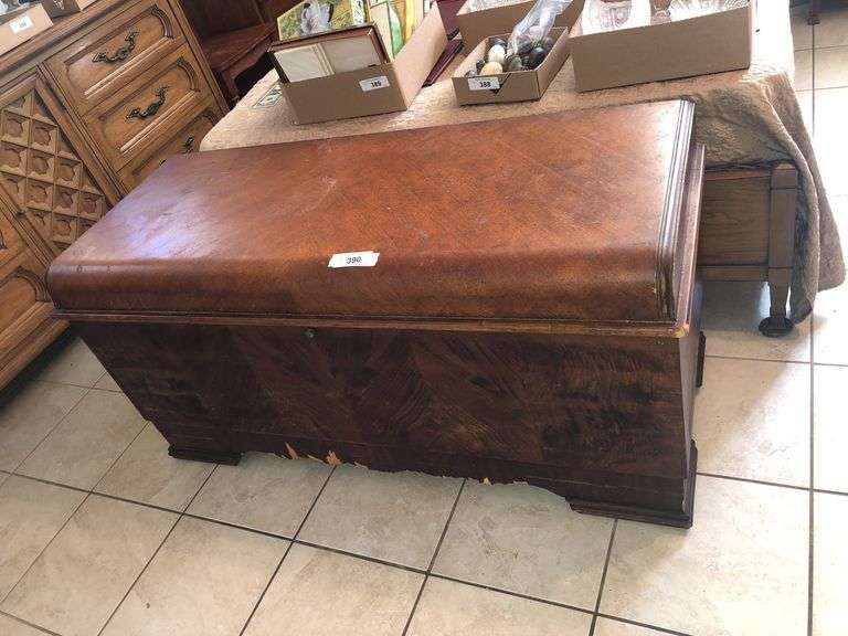 Lane Storage trunk - Auction Services LTD