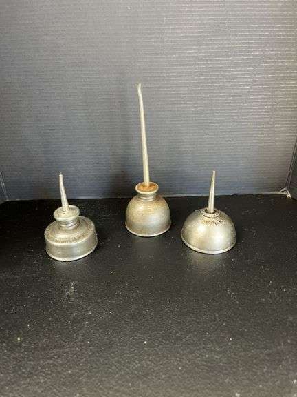 Oil cans - Auction Services LTD