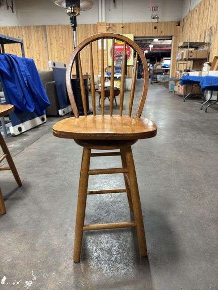 Wooden Swivel Bar stool - Auction Services LTD