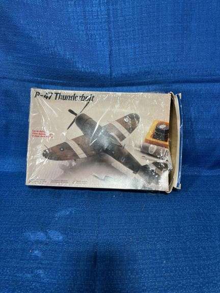 Model airplane - Auction Services LTD