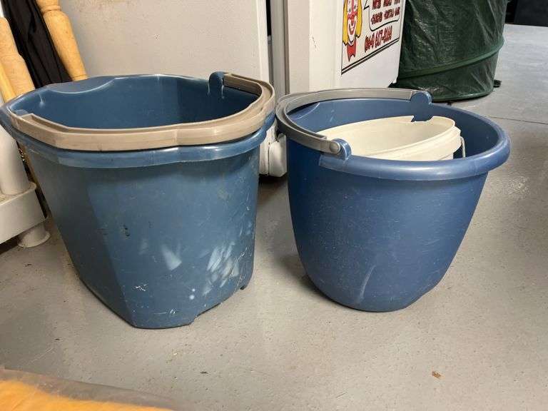 Buckets and tray - Auction Services LTD
