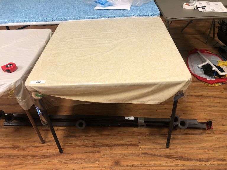 Card table - Auction Services LTD