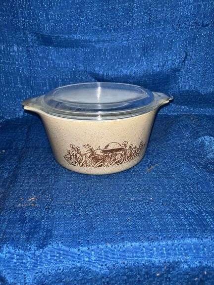 Pyrex bowls - Auction Services LTD