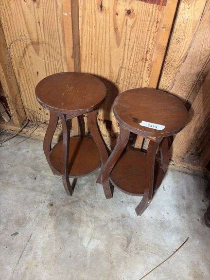 Side tables - Auction Services LTD