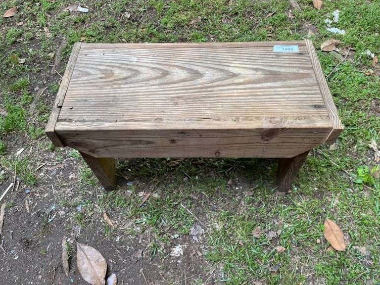 Bench - Auction Services LTD