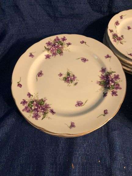 Rossetti Spring Violets Plates - Auction Services LTD