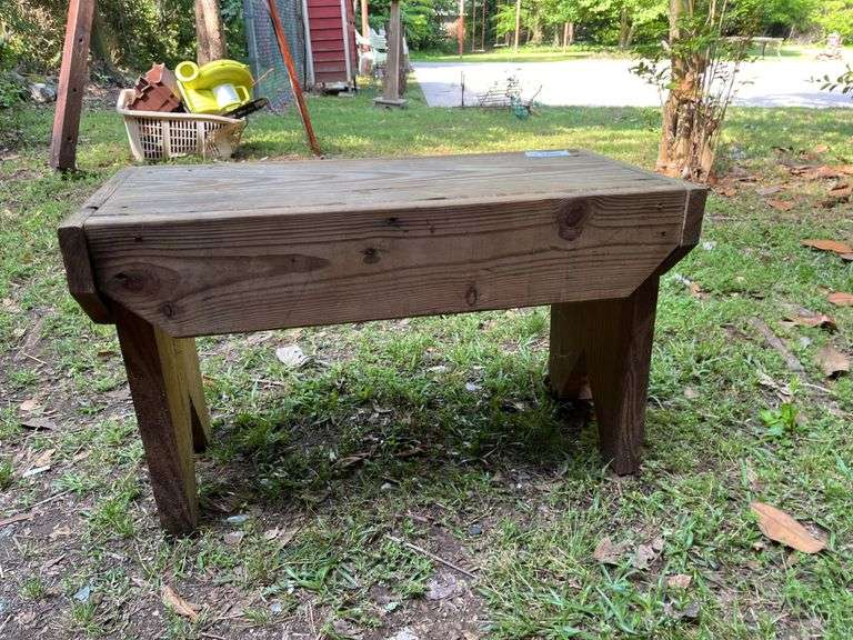 Bench - Auction Services LTD