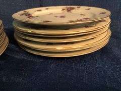 Rossetti Spring Violets Plates - Auction Services LTD