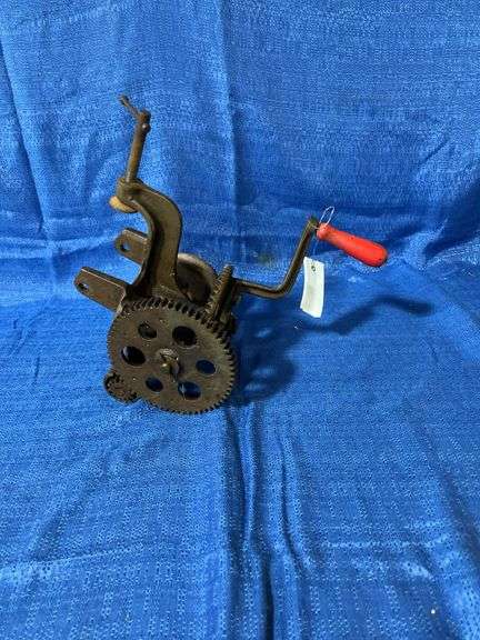 Hand crank bench grinder - Auction Services LTD