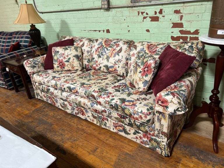 Sofa - Auction Services LTD