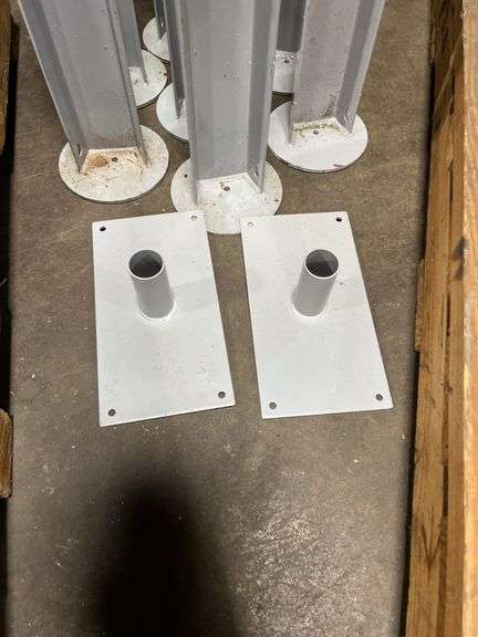 Metal posts - Auction Services LTD