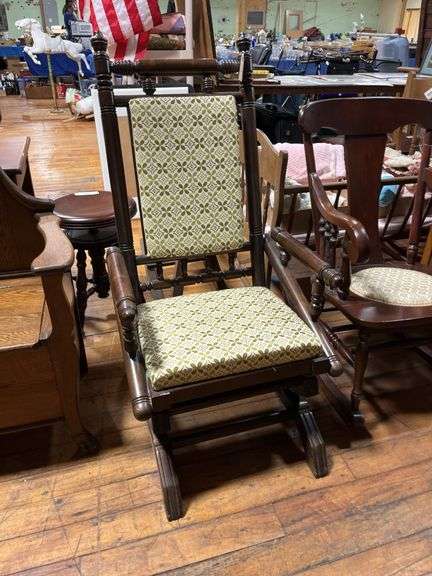 Antique platform rocker - Auction Services LTD
